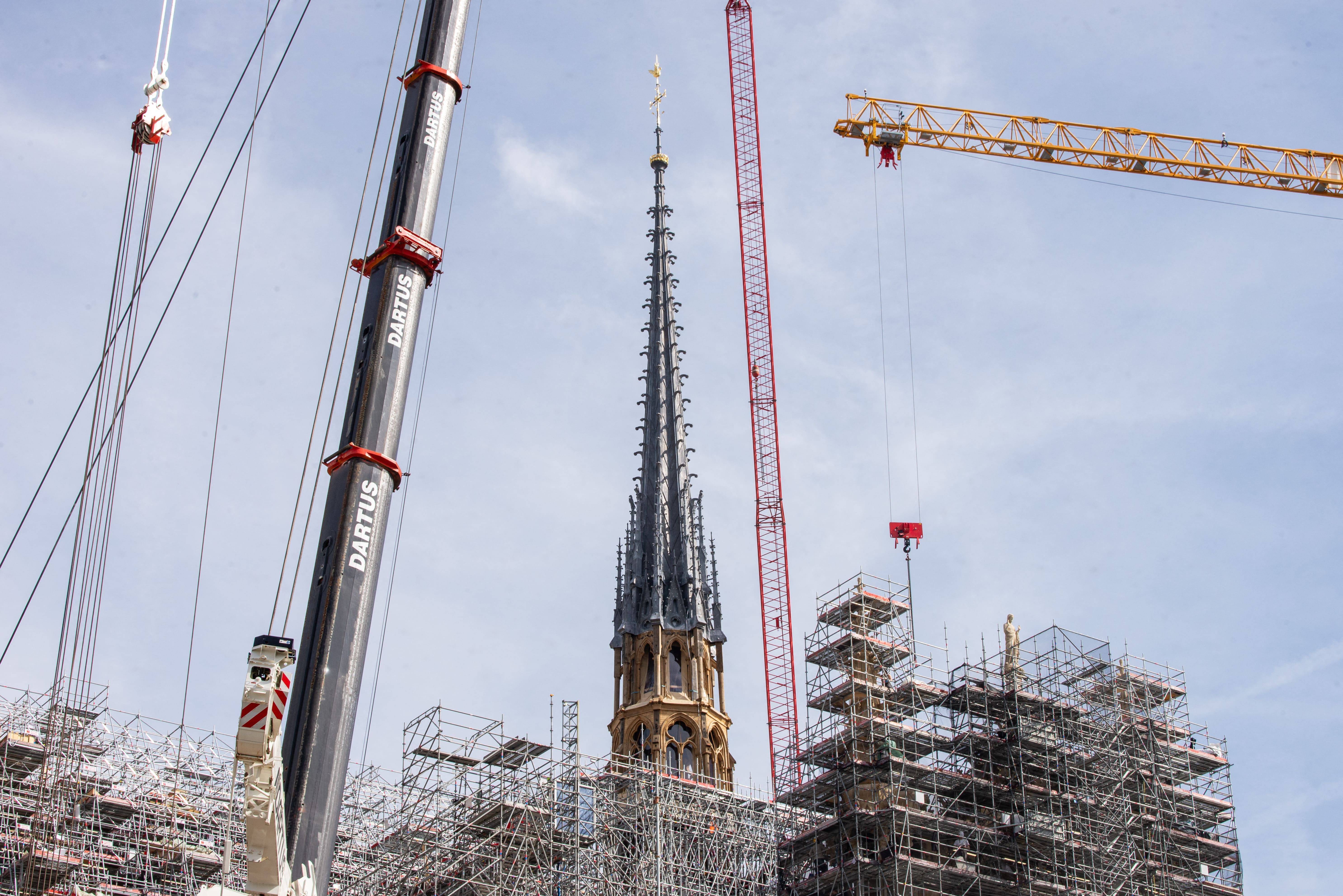 Spécial Notre-Dame de Paris (4/6) : Le jour où la cathédrale a retrouvé ...