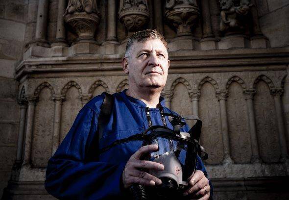 Stéphane Deschamps, l'archéologue qui explorait le passé de Notre-Dame ...