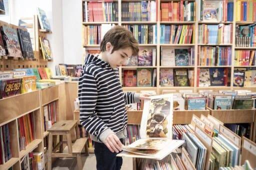 Les jeunes privilégient de nouveaux modes de lecture | Ministère de la ...