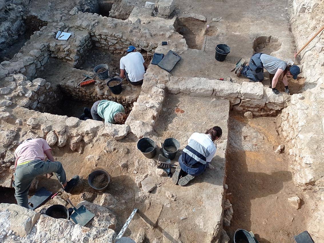 La liste "Fouiller en bénévole ou visiter un chantier archéologique ...