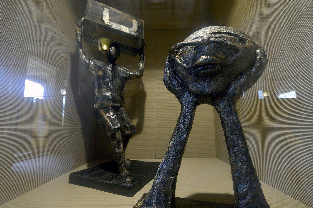 Carlos Lutangu : "Mes sculptures parlent de la condition de l'exilé ...