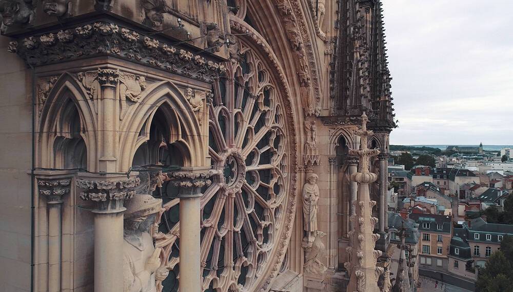 La restauration du portail Nord de la cathédrale de Reims | Ministère ...