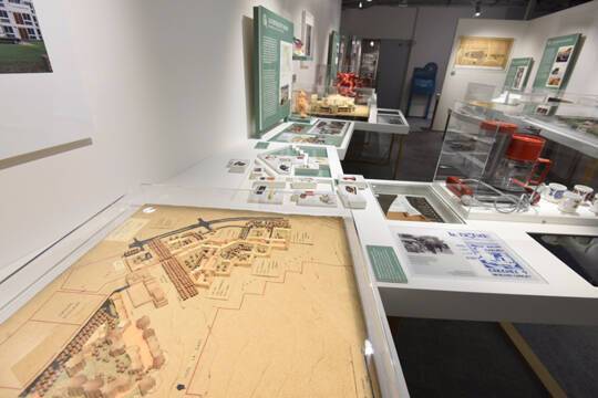 Saint-Quentin-en-Yvelines / Inauguration du Musée de la ville au Mumed ...