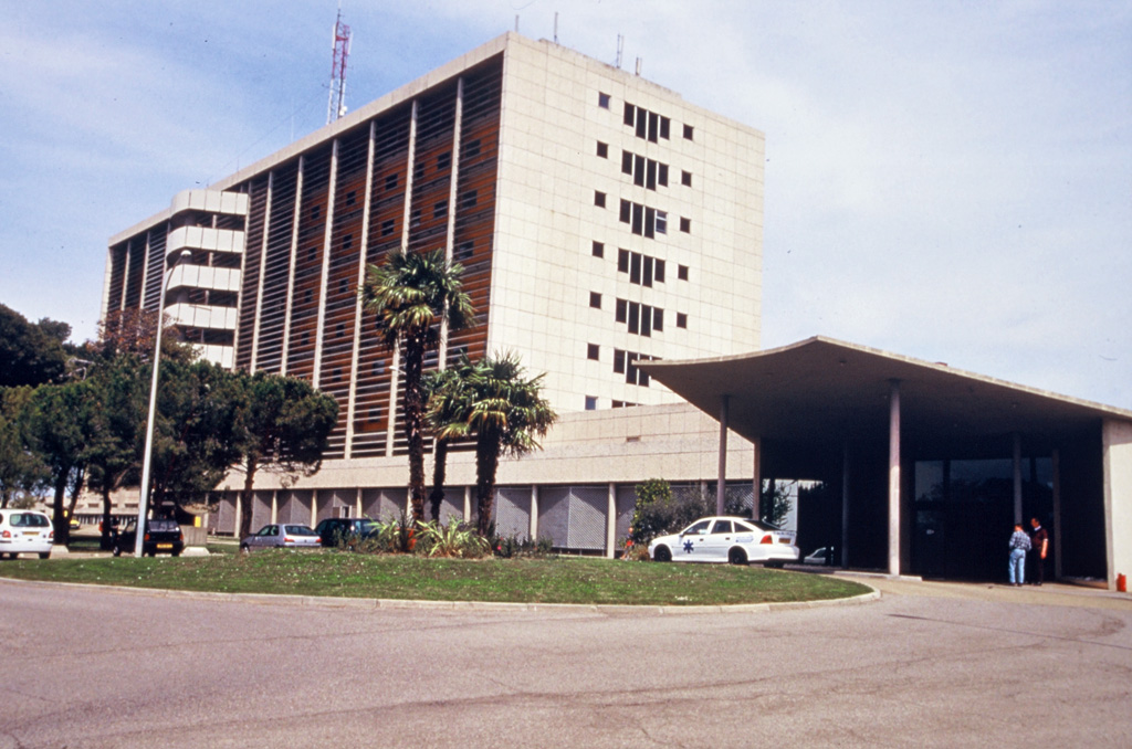 Centre hospitalier Joseph Imbert en images - Ministère de la Culture